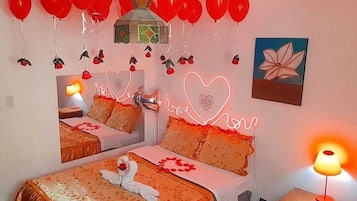 Quarto Clássico com Cama de Casal, vista para o jardim | 1 quarto, secretária adequada para computadores portáteis, Wi-fi grátis