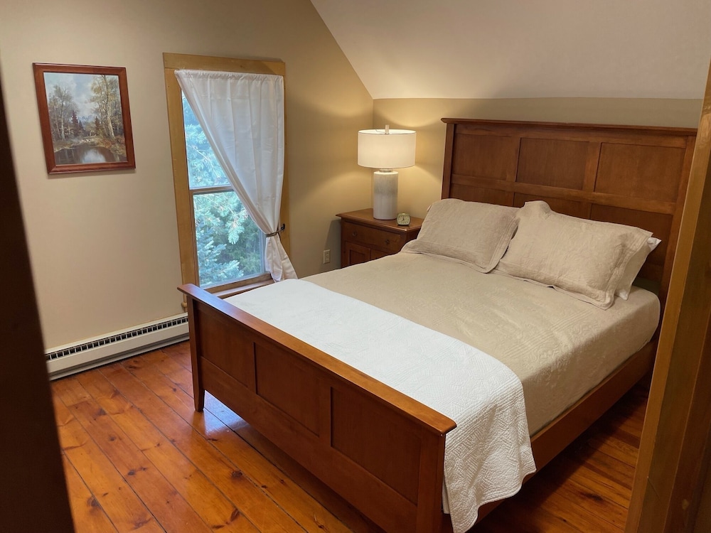 Come Stay And Relax At The Captain's House In Historic Vermilion Harbor Town. - Oberlin, OH