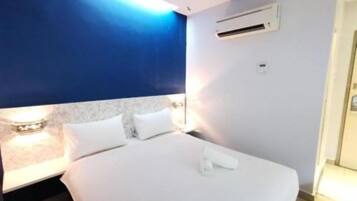 Quarto Twin Standard, 1 cama queen-size | Ferro/tábua de engomar, Wi-fi grátis, roupa de cama fornecida