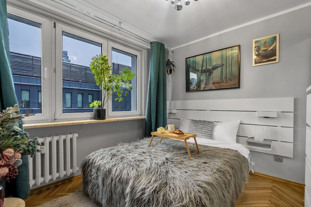 Central 2 Br, Balcony, City View, Top Location By Rentujemy - Warsaw