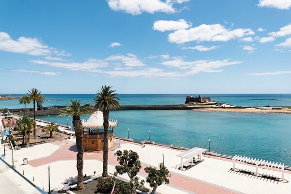 Blue Marina Suites Boutique Apartments - Arrecife