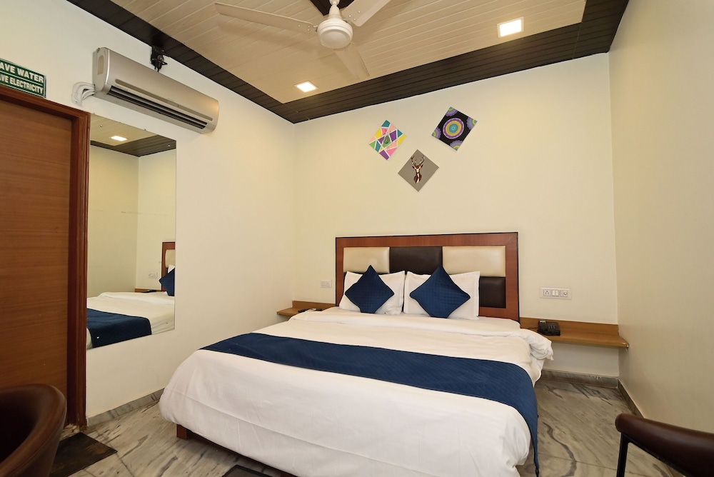 Hotel Paradise Continental - Jaipur