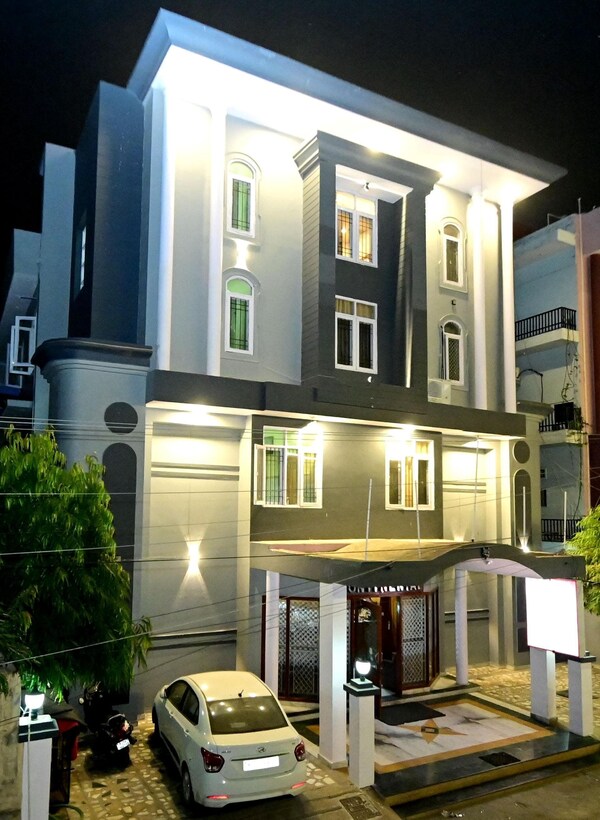 Hotel Paradise Continental - Jaipur