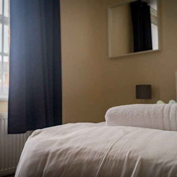 The Storyhouse Gathering 5 Bed - Sleeps 13 City Centre - Chester