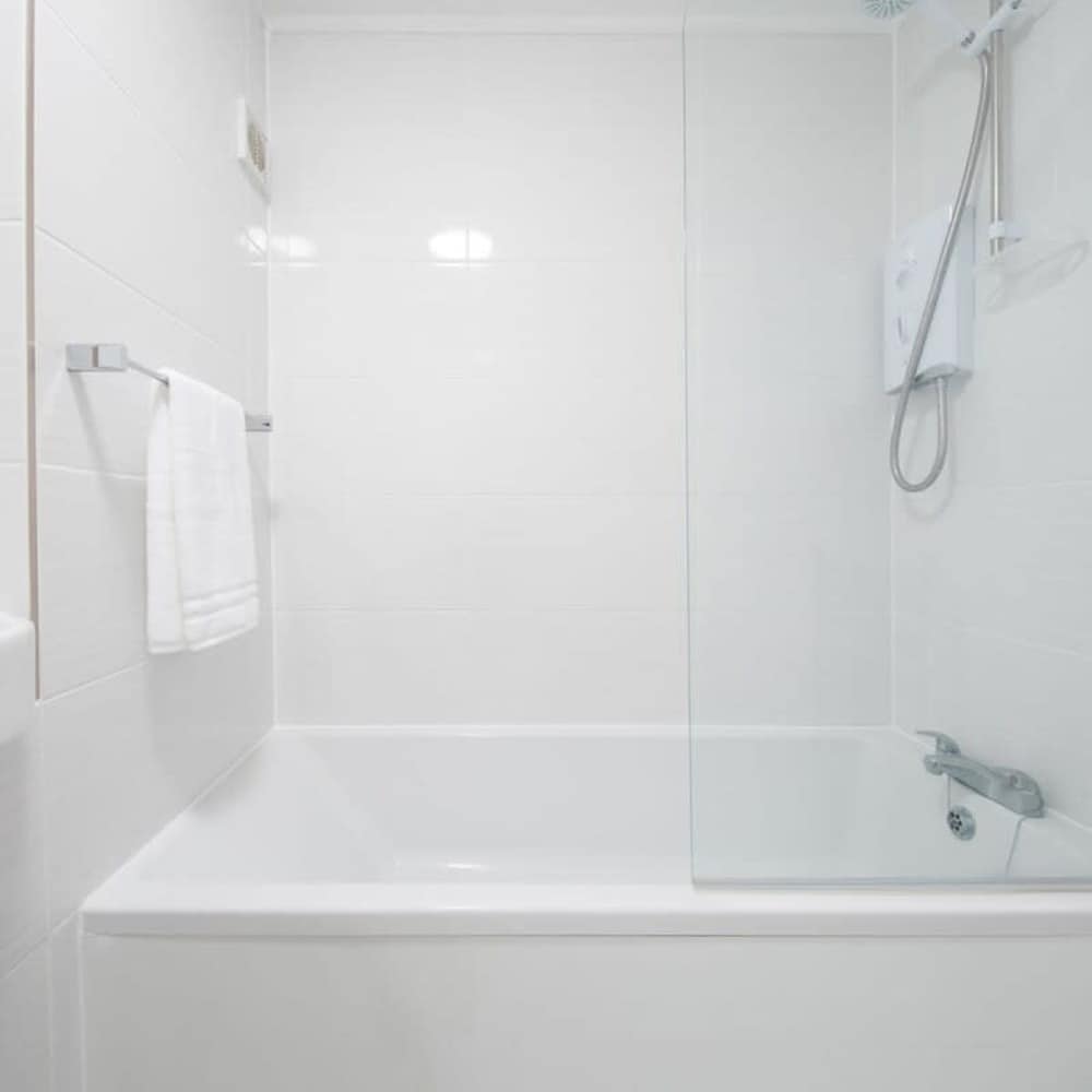 Beachfront Apartment With Panoramic Sea Views - West Wittering