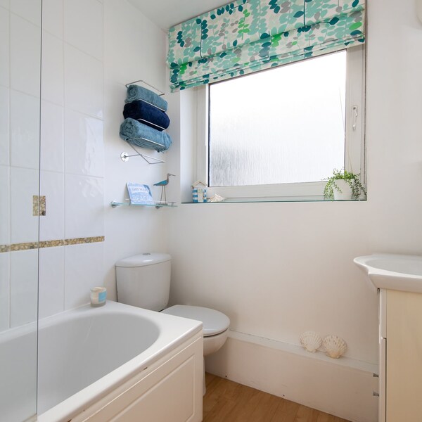 Sunny Modern Nr Beach Village W Parking - West Wittering