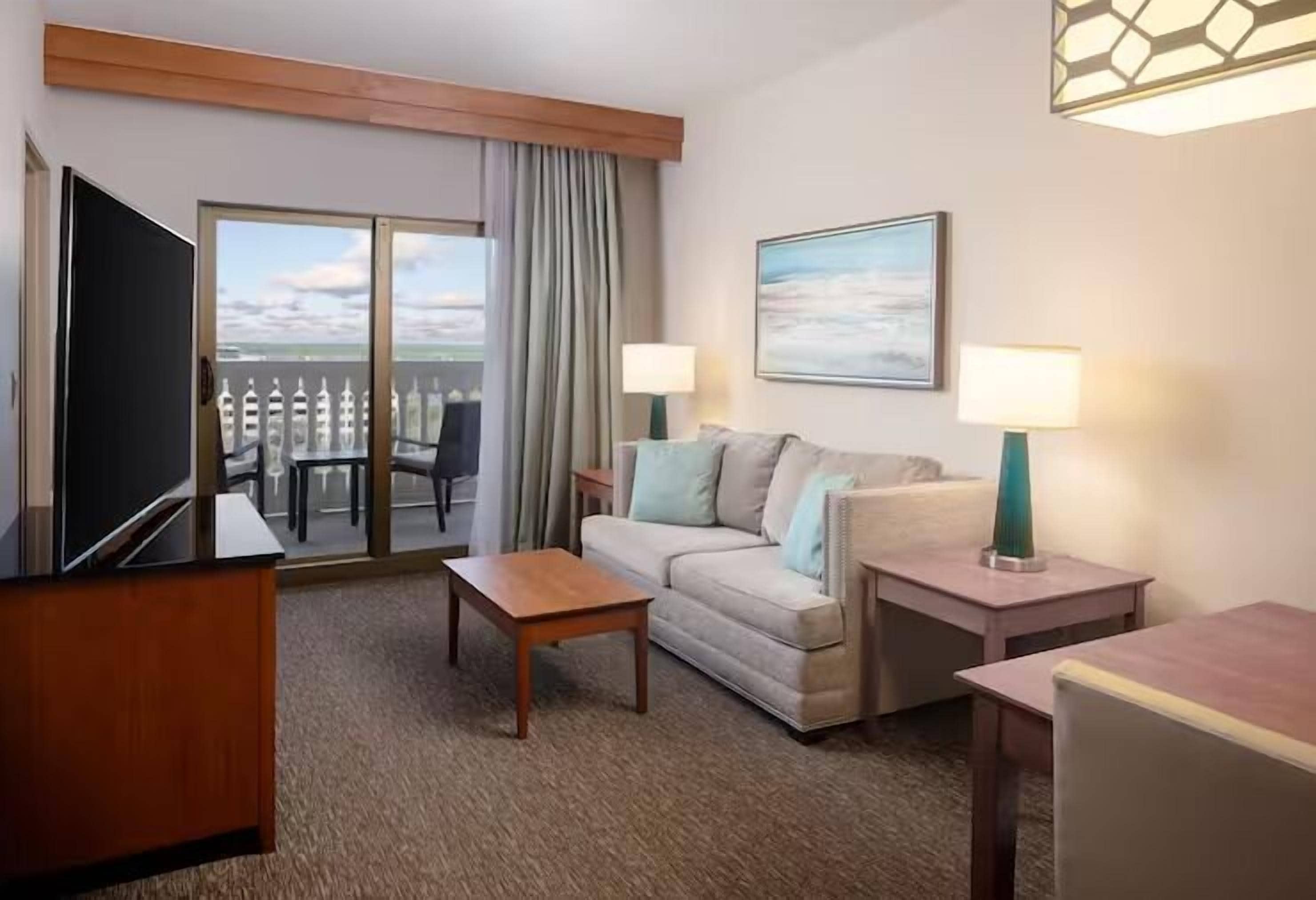 Comfort & Elegance Near Beach & Downtown | Pool, Lake View, 4 Units - St. Petersburg, FL