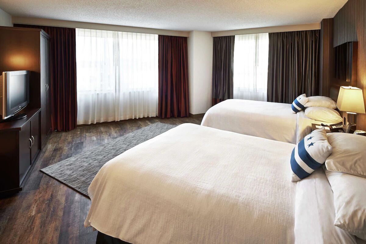 Easy Access To Dc Attractions | Spacious Suites | Indoor Pool | 2 Units - Washington, D.C.