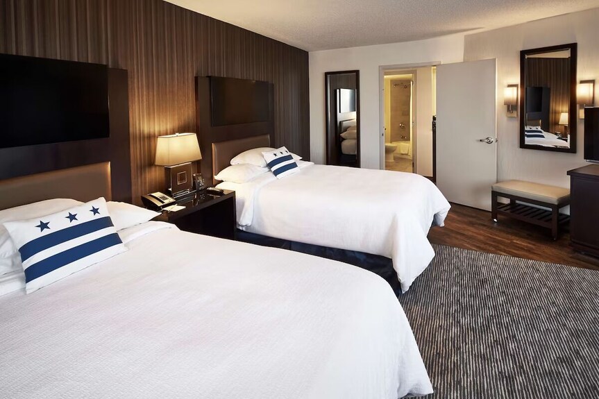 Hotel Suite Near American University | Indoor Pool | Ev Charging | 4 Units - Washington, D.C.