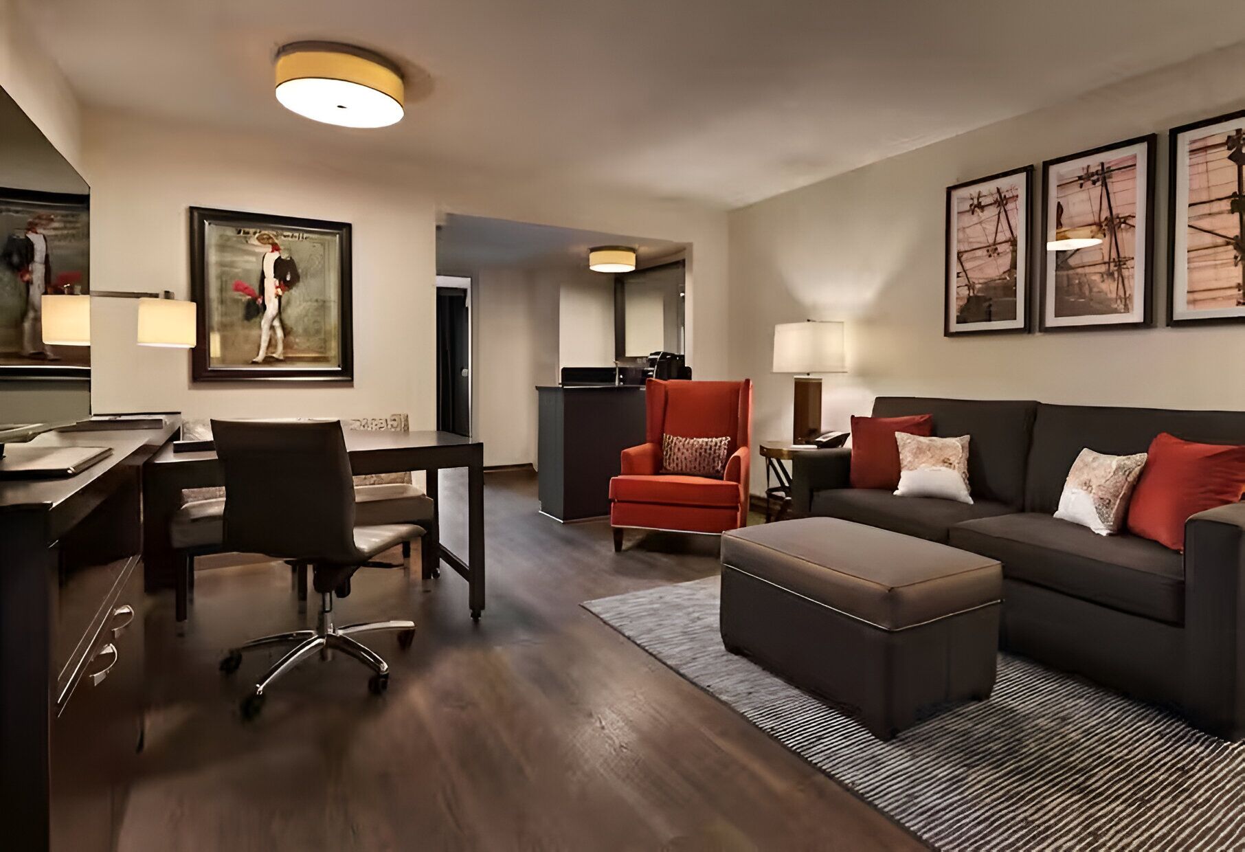 Close To National Cathedral & Shops | Ev Charging | 3 Hotel Units In Chevy Chase - Rockville, MD