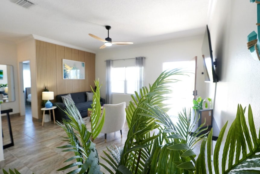 Villa Serenō - 2br Luxe-hammocks & Beach Bliss - Cocoa Beach, FL