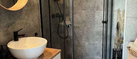 Apartamento, 1 quarto, vista para o jardim | Chuveiro