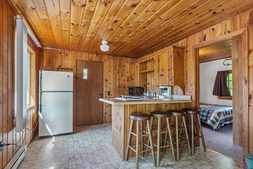 Timberlane Resort Cabin #10 | 2 Bed, 1 Bath - Minnesota