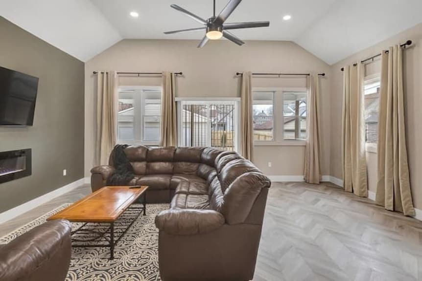 Stylish 3 Bedroom 3 Full Bathrooms Near Lake Erie - Ohio