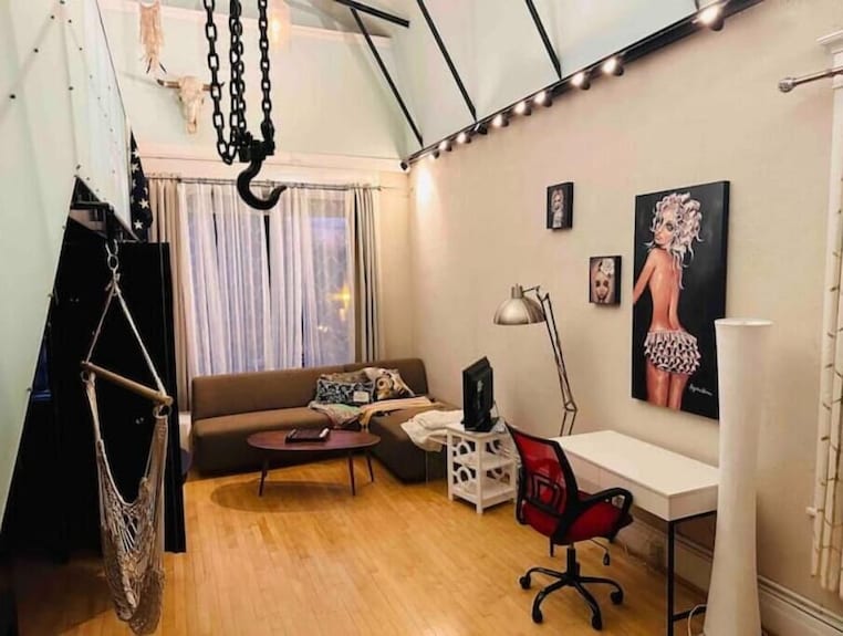 Vaulted Loft In Historic Bank On Hertel King Bed + Walk To Shops - LECOM Harborcenter