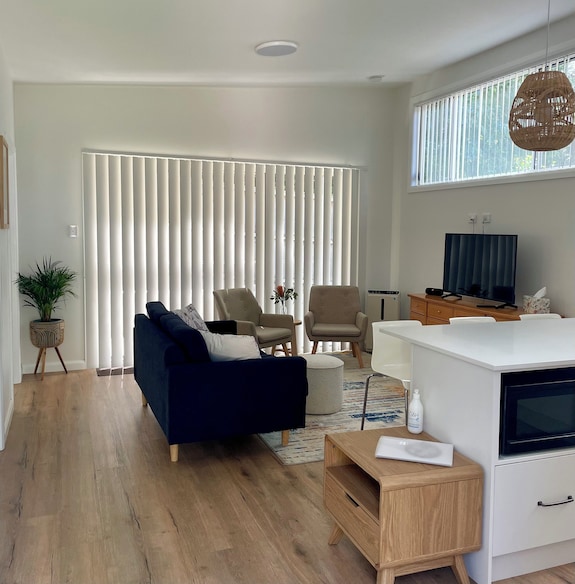 Separate, 2 Bdr Brand New Dwelling - Sydney