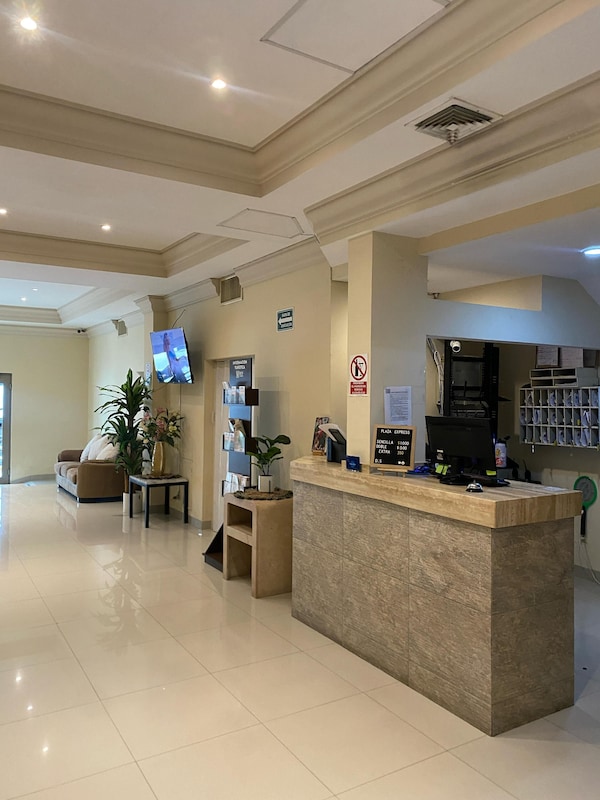 Hotel Plaza Express - Gómez Palacio