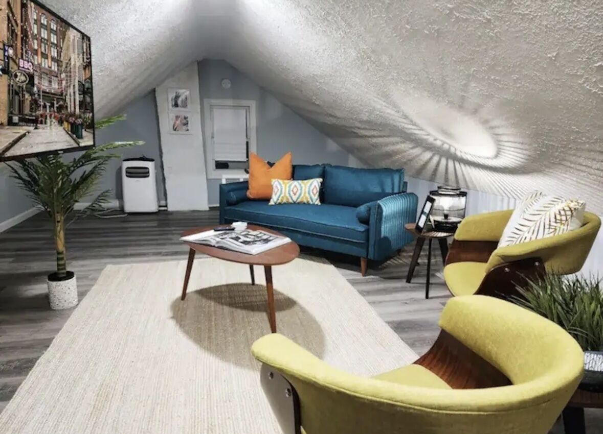 Attic Retreat Within 5 Mins Of The Westside Market - Berea, OH