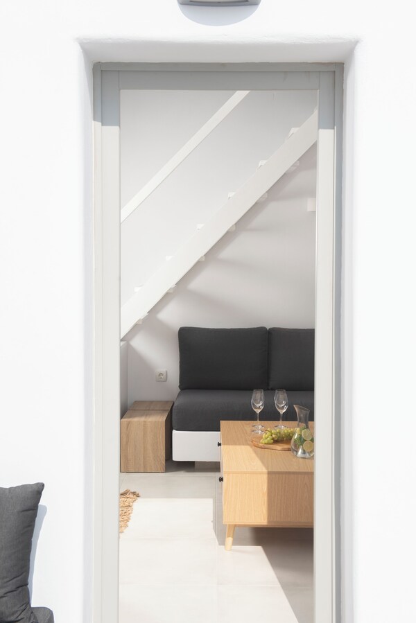 White Orchid Suites - Santorini