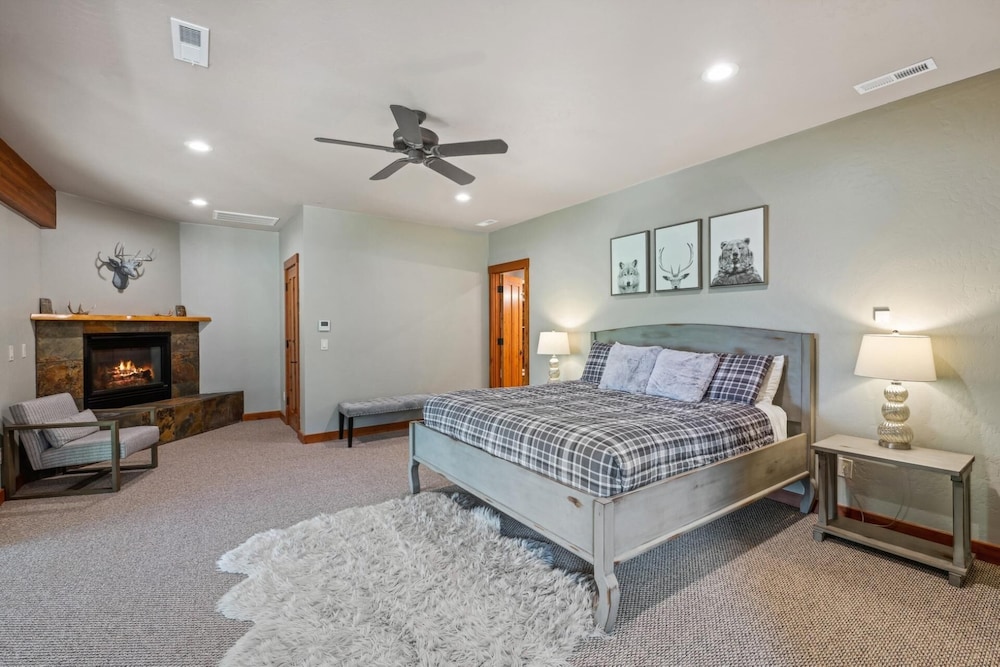 Winter Availability! Ski-in/Ski-Out Chalet with Hot Tub on Whitefish Mountain! - Flathead County ...