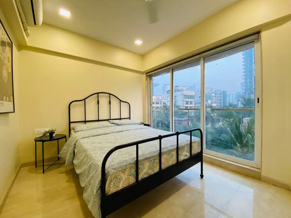 Modern 2 Bedroom Apartment in Bandra area with Parking - Mumbai | Vrbo