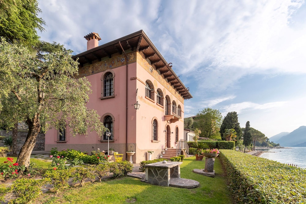 Villa Schlosser Lake Front & Private Pool - Malcesine