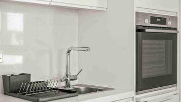 Estúdio superluxo | Cozinha privada | Talheres/pratos/utensílios de cozinha