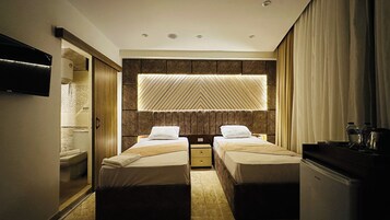 Quarto Duplo ou Twin de Luxo, 1 quarto | Lençóis de algodão egípcio, roupa de alta qualidade, edredões de penas