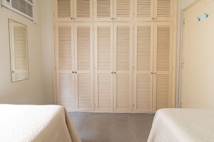 Apartamento Básico | 2 quartos, cortinas/cortinados opacos, Wi-fi grátis 