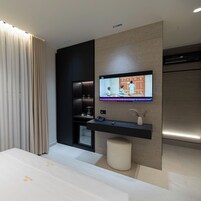 Escrivaninha, quartos à prova de som, Wi-Fi de cortesia