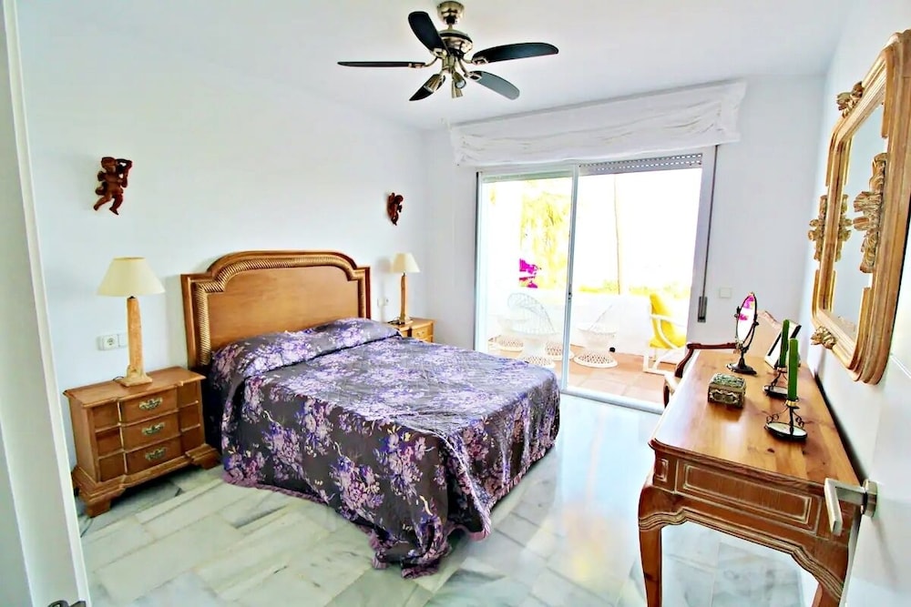 Lovely 3 Bedroom Thownhouse With Sea Views Close To The Beach. - Sotogrande