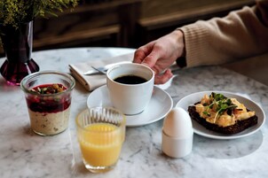 Pequeno-almoço tipo buffet diário incluído 