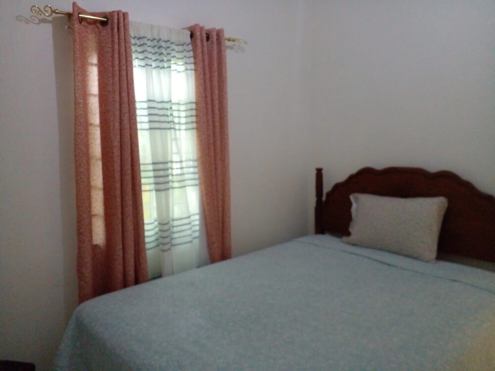 Horse Shoe Villa Port Antonio Air Conditioned Close To It All\n Family Friendly - Port Antonio