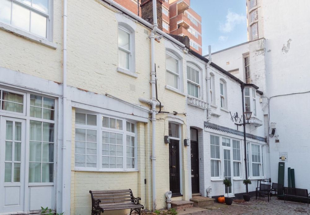 Traditional Treasure 3 Br Home Hyde Park - Londres