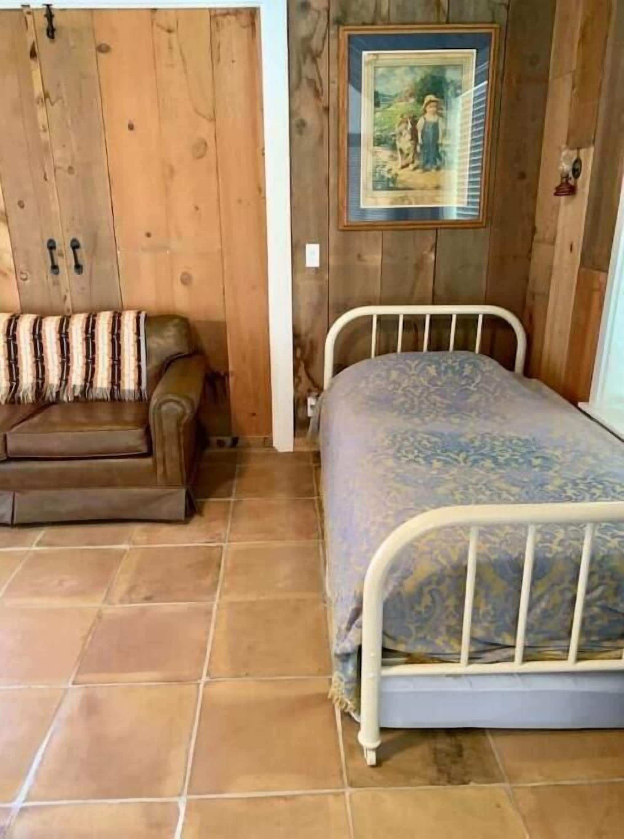 Sequoias Creekside/vintage Yellow Cottage - カリフォルニア州