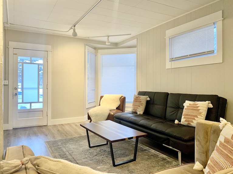 Historical 2 Bedroom House Perfectly Located In The Heart Of Downtown Bozeman - ボーズマン, MT