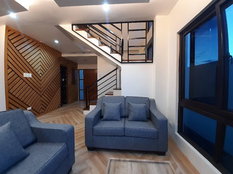 Winch Unit 1~ Room In Amazing House, Next To Cwc - Naga