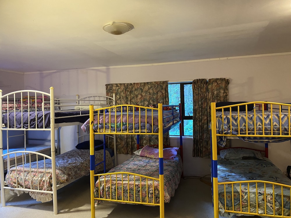 ブッシュパラダイス - オークランド