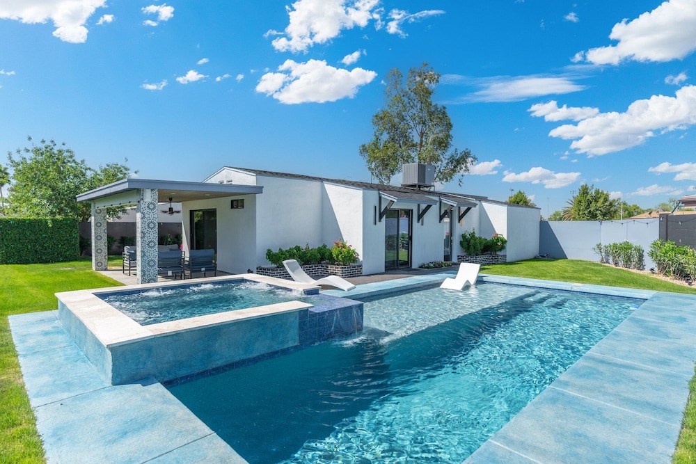 Parkside Paradise - Scottsdale, AZ