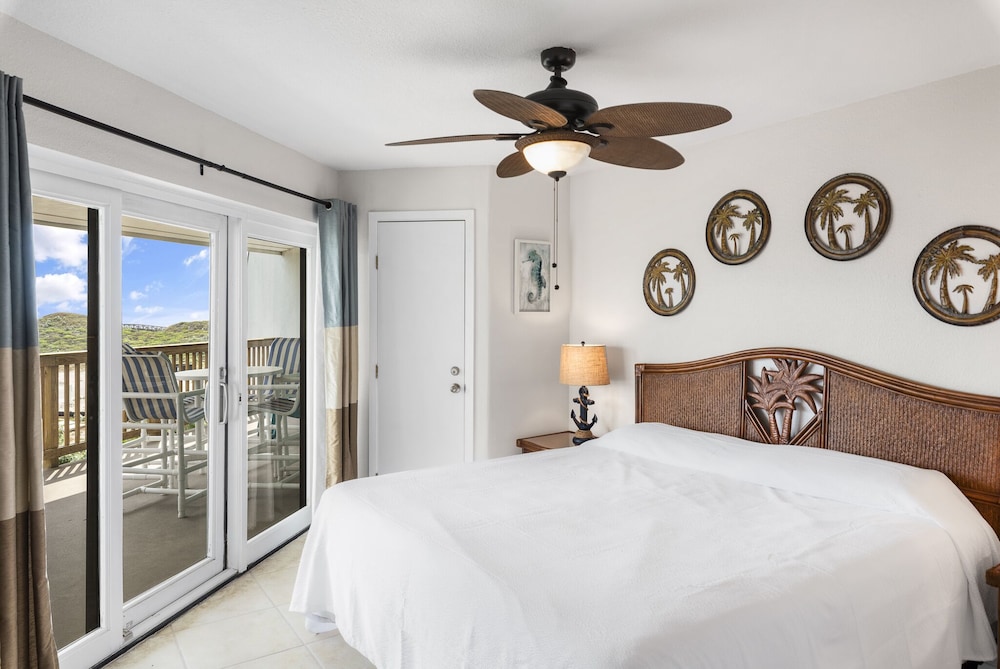 La Mirage Condo 211l- Beach Condominium Resort With Private Boardwalk To Beach - Corpus Christi, TX