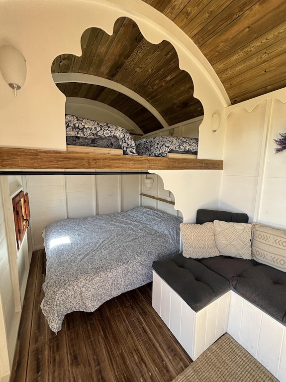 Chalet Sleeps 2 - Pool, Balcony, Mountain Views - Estepona