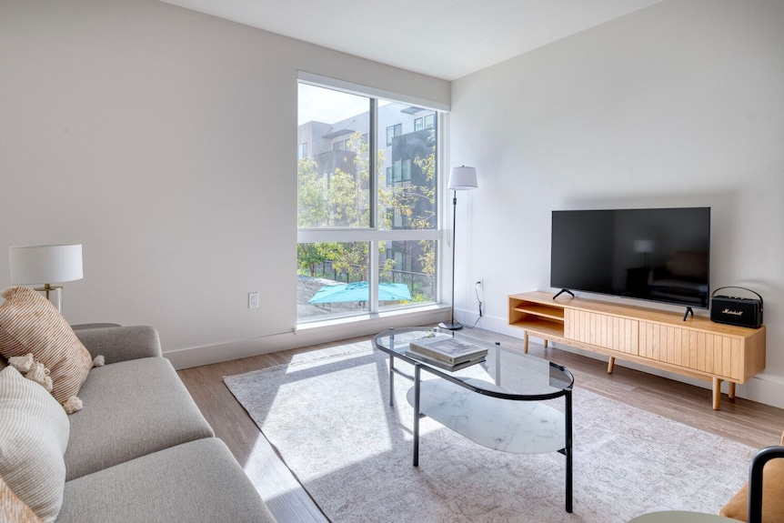 Cool Mountain View 1br W/ Gym, Pool & Spa, Nr Highways, By Blueground - Palo Alto, CA