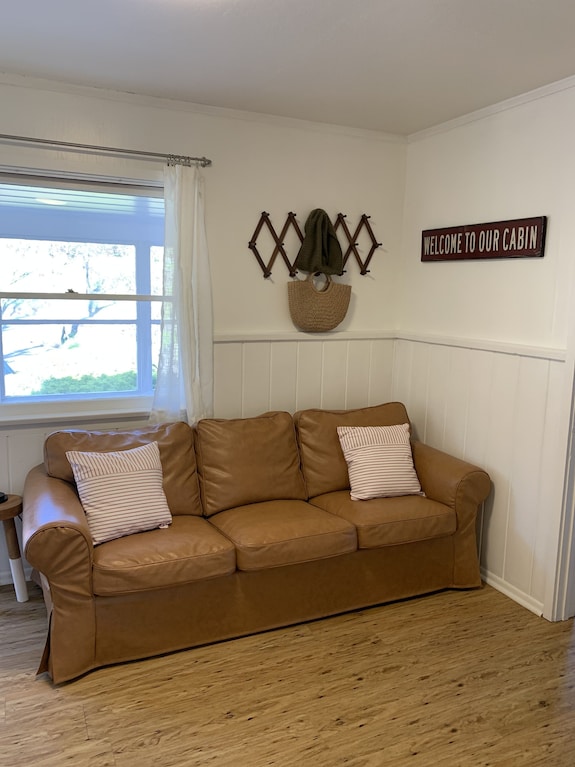 Mountain Cottage With Creek And Accessible Trail And Pond Near Yosemite! - Yosemite National Park, CA