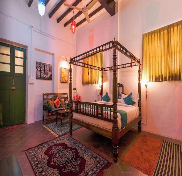 Luigi Villa - Puducherry