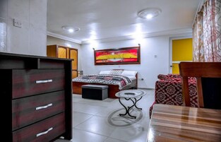 Quarto Duplo Deluxe | Com decoração personalizada, com mobília individualizada, secretária