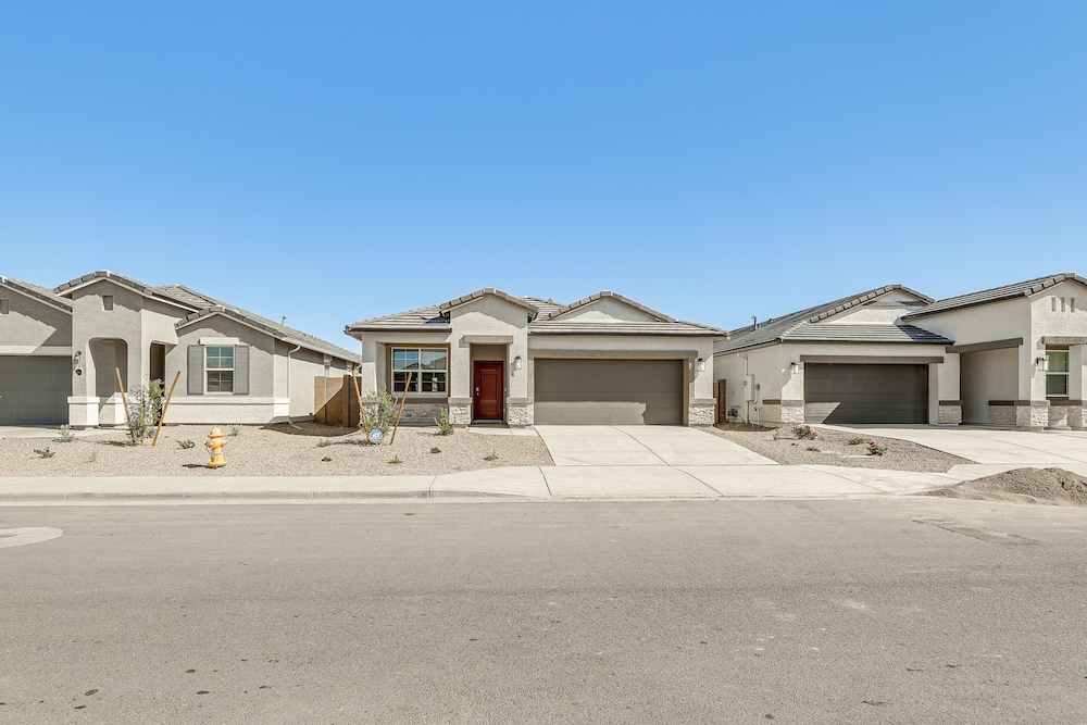 Maricopa Home W/ Putting Green & Covered Patio! - Maricopa, AZ