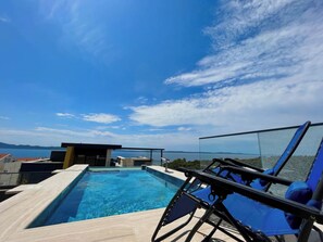 Cobertura panorâmica, 3 quartos, piscina particular, vista para o mar | Piscina particular