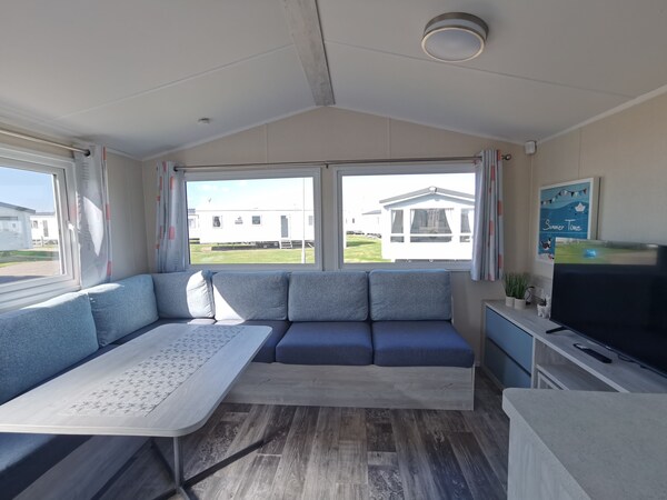 Sea Activities Golden Sands Beach Relax - Lincolnshire