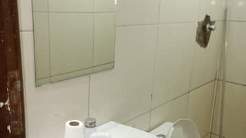 Suite Deluxe, não fumadores, Vista para a cidade | Casa de banho