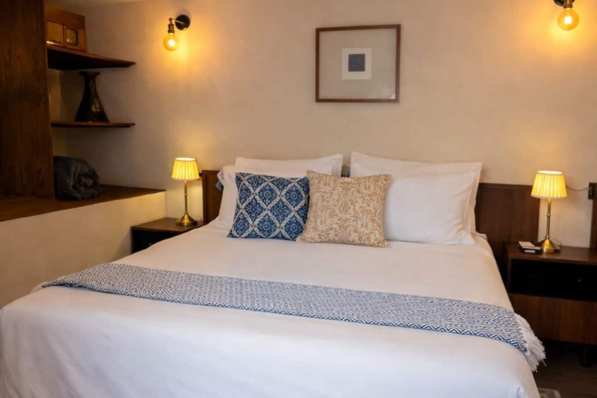 Quarto, 1 cama queen-size, casa de banho privativa, junto ao jardim | Roupa de alta qualidade, edredões de penas